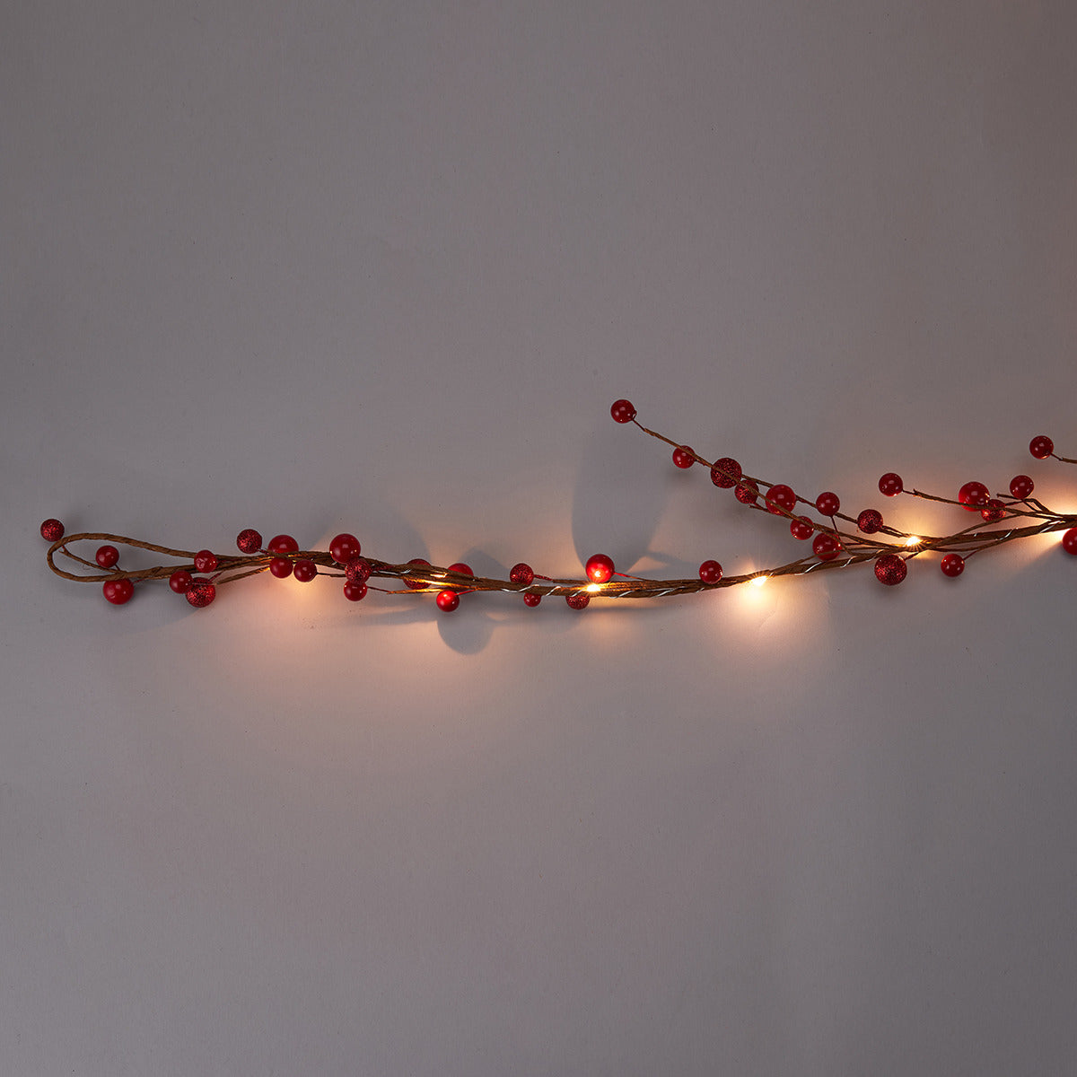 Anko Battery Operated 20 Light Up Berry Garland/Red/White – TheITmart