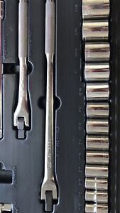 KD tools used, 19 Pc Including 13 Sockets, Universal Joint, Drive Ratc ...
